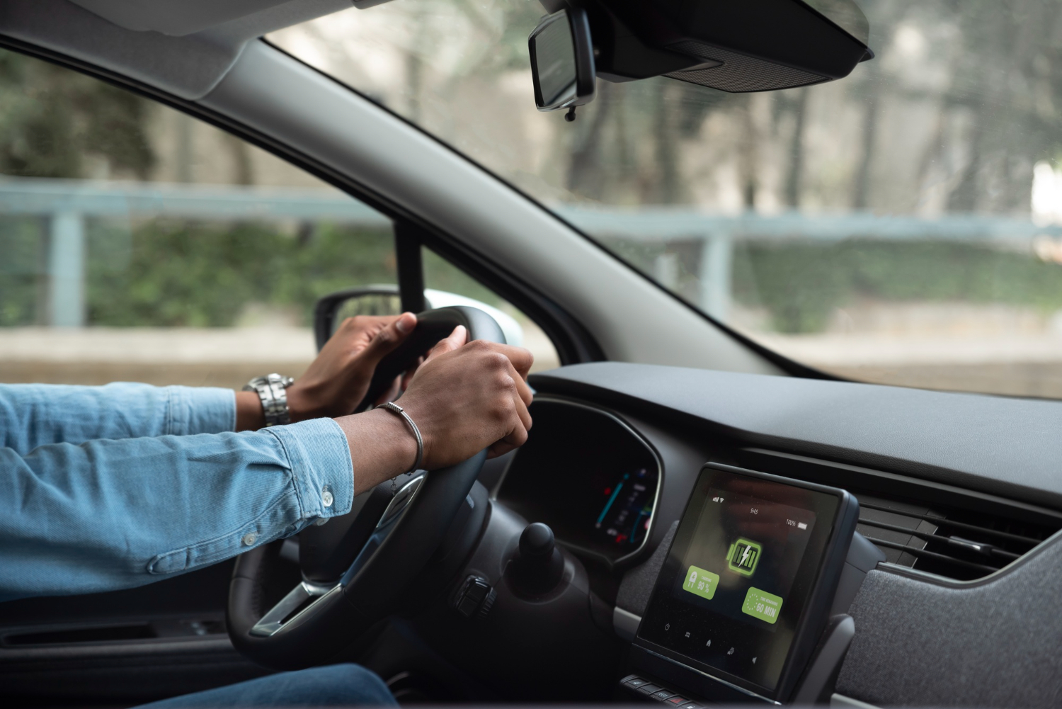 3 things you need to know about electric mobility | Universal Kraft