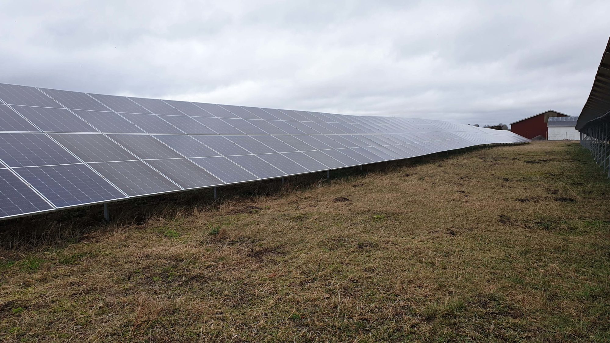 AN OPERATIONAL GROUND SOLAR PLANT IN SWEDEN | Universal Kraft